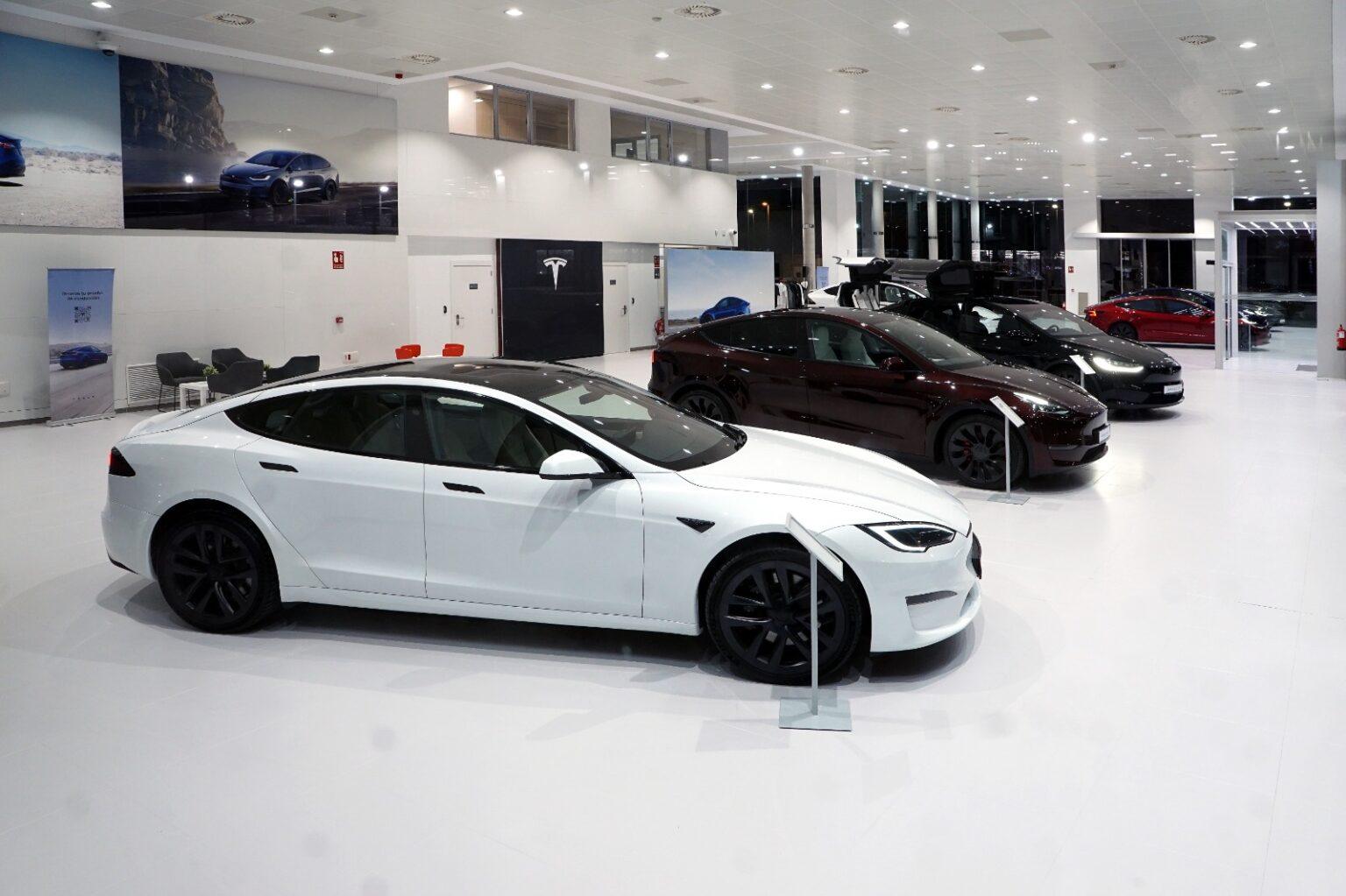Tesla Center Valencia 2 La Eliana - MiConcesionario